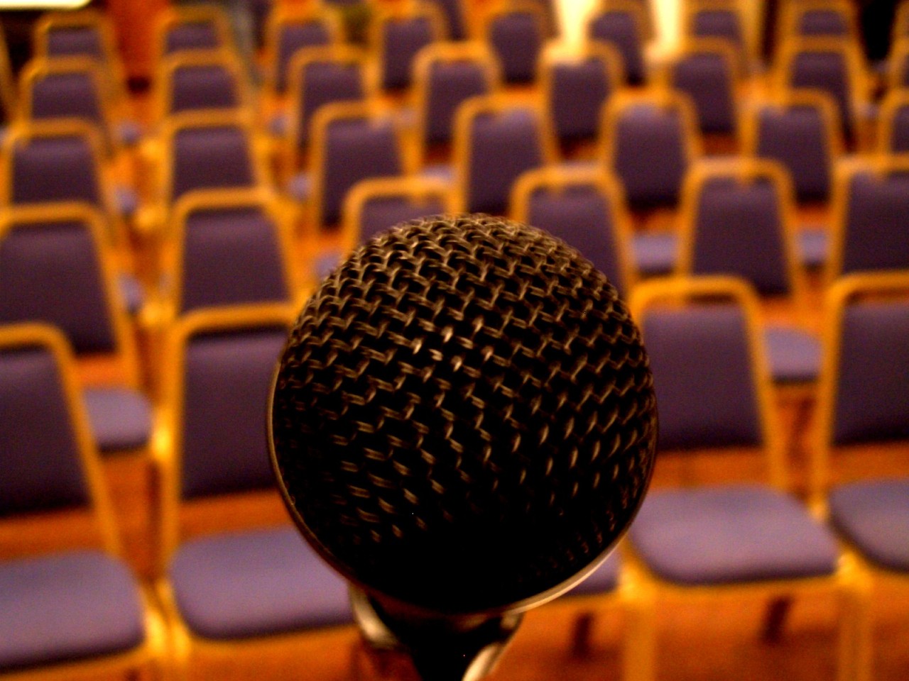 Event full or half full: your guide to generating RSVPs - Hot Leads